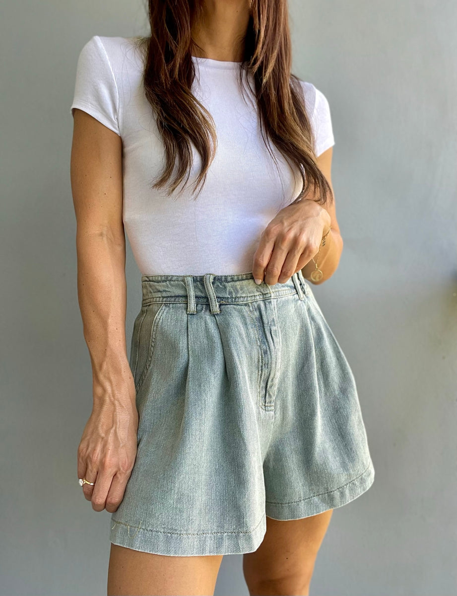 Alix Elastic Back LT. Denim Short – Fly Boutique